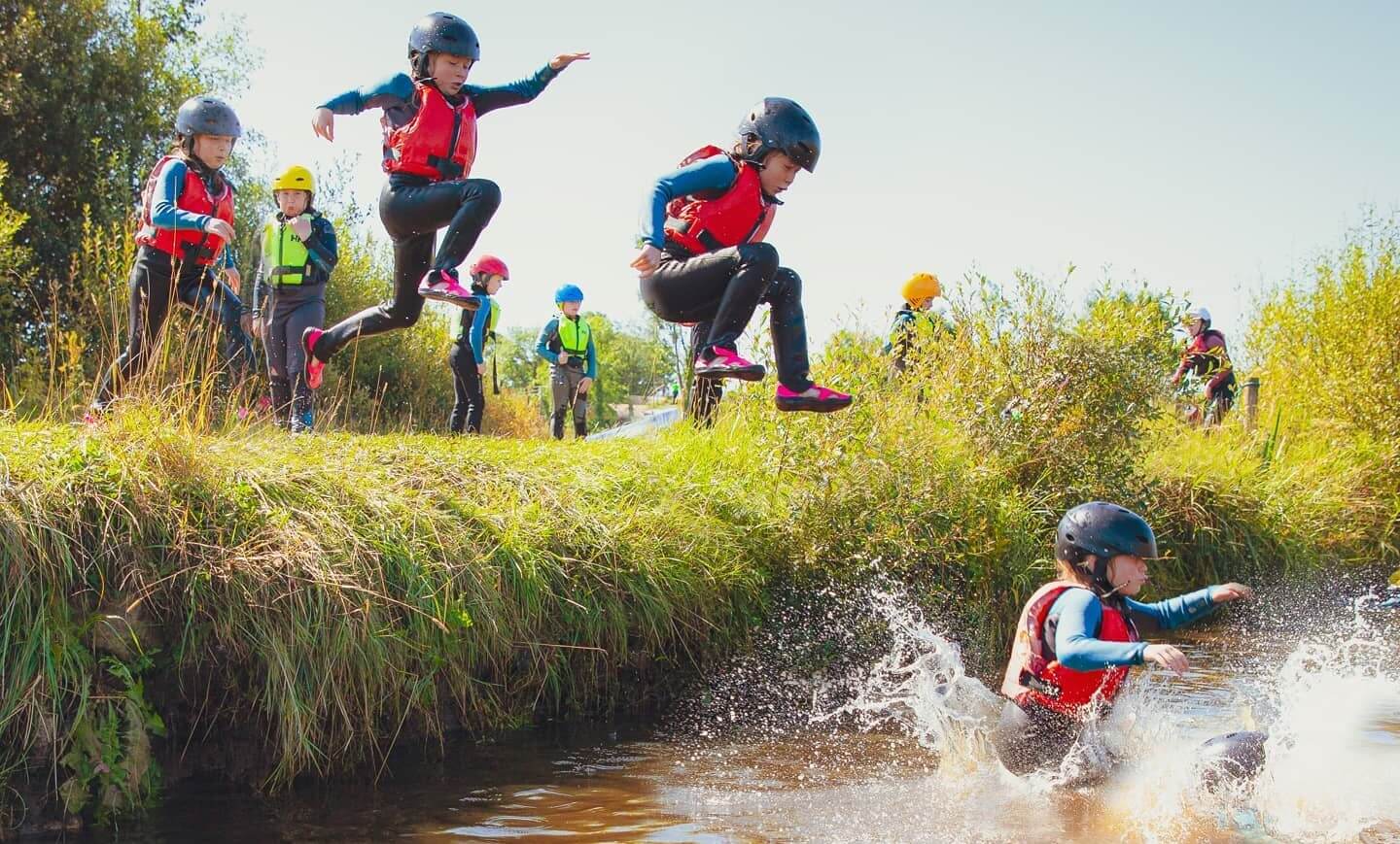Pier Jumping - Shannon River Adventure Centre